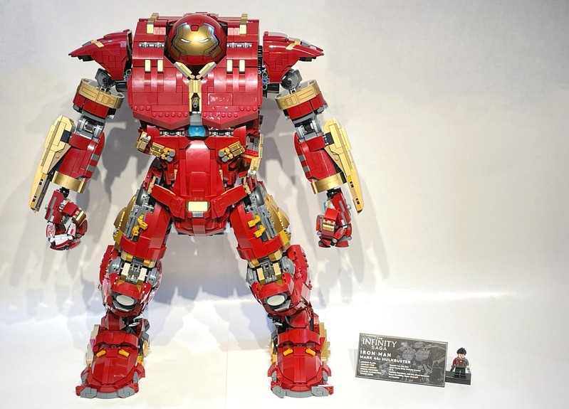 Review: 76210-1 - Hulkbuster | Rebrickable - Build with LEGO