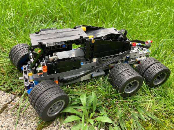 LEGO MOC-195757 EXPEDITION TRUCK V1 4x6 by TECHNIC_RC_GARAGE ...