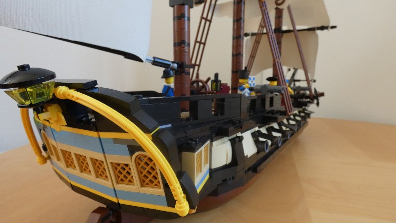 LEGO MOC Fer Maiden Privateer Frigate by supersick_ | Rebrickable ...