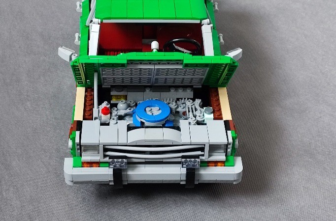 LEGO MOC Jeep Grand Wagoneer 1991 by syzygy87 | Rebrickable - Build ...