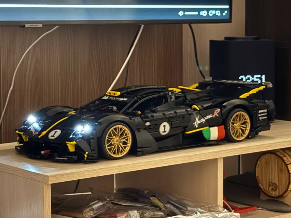 LEGO MOC-226657 Pagani Huayra R EVO by SKC_LEGO | Rebrickable - Build ...