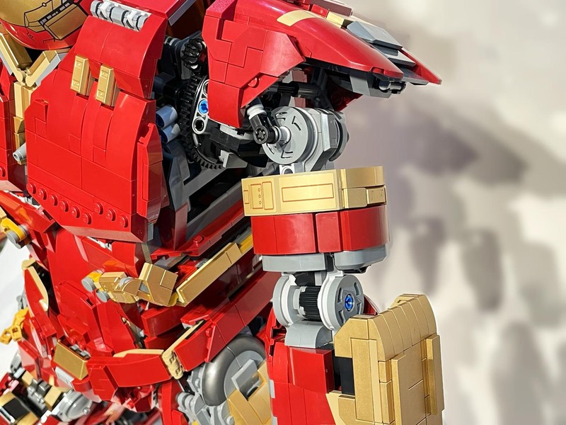Review: 76210-1 - Hulkbuster | Rebrickable - Build with LEGO