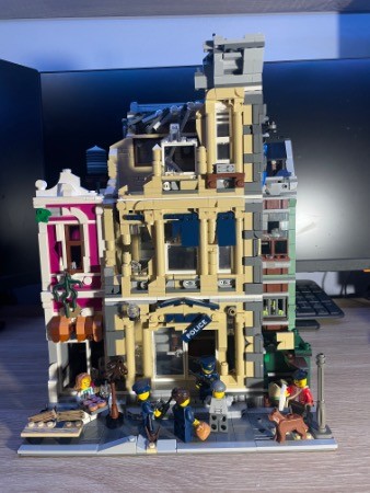 LEGO MOC-66832 Apocalypse Police Station by 1DanFaulkner | Rebrickable ...
