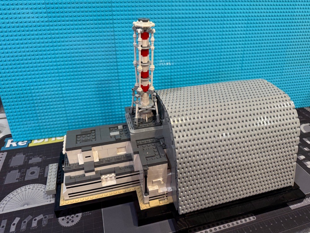 LEGO MOC Chernobyl 1986 Nuclear Power Plant Disaster by JaworPunk ...