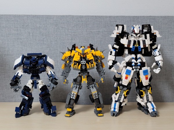 LEGO MOC Transformer Transit by wowblock | Rebrickable - Build with LEGO