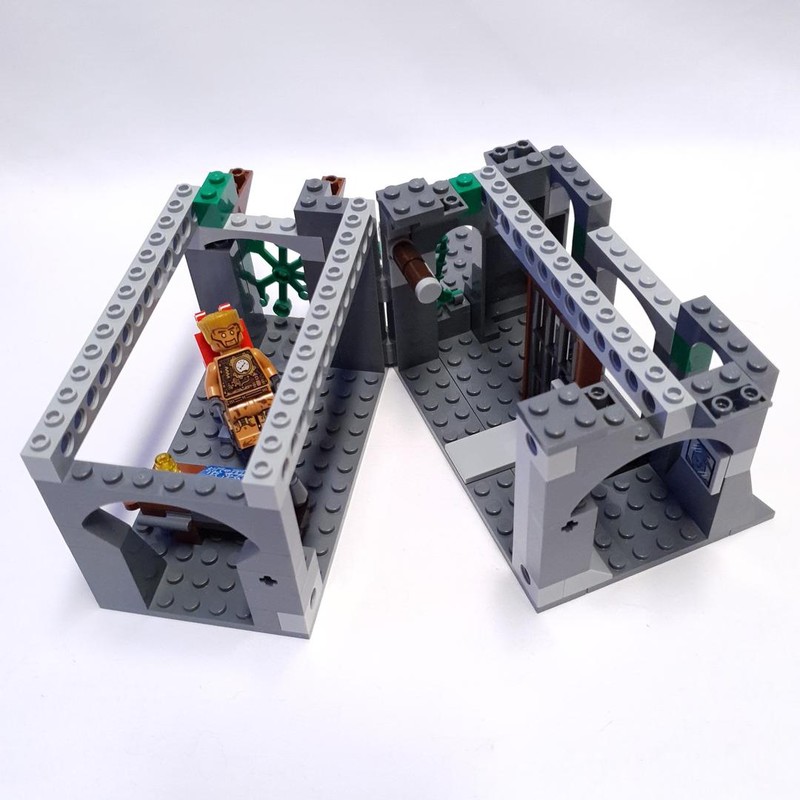 Classic Review: 70594-1 - The Lighthouse Siege | Rebrickable - Build ...