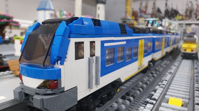 LEGO MOC-197849 Stadler Flirt 3 by sava13 | Rebrickable - Build with LEGO