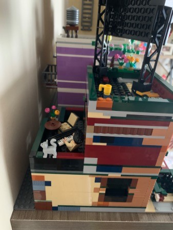 LEGO MOC Central Perk Modular Alternate build 21319 by re-bricked | Rebrickable - Build with LEGO