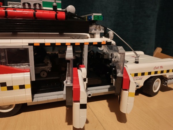 LEGO MOC-190776 ECTO-1A by mrlegocherry | Rebrickable - Build with LEGO