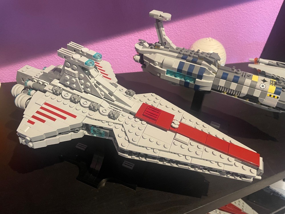 LEGO MOC Midi-Scale Venator-Class Republic Cruiser by CrazyDog 17 ...