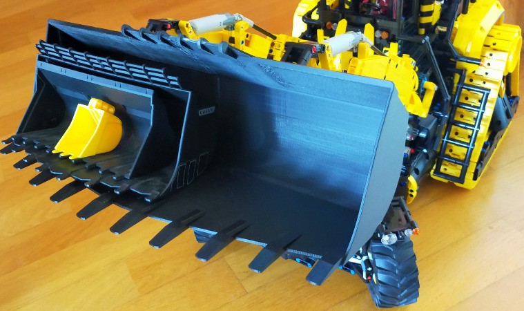 LEGO MOC Super Heavy Backhoe Loader (PoweredUp version) v1.1 by Draxtax ...