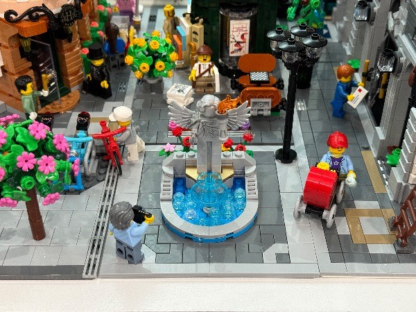 LEGO MOC-183821 Small Plaza with Fountain & Flowers for Lego Modular ...