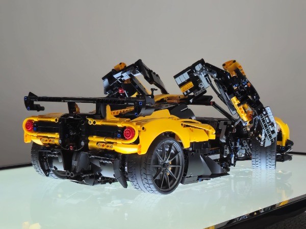 LEGO MOC-215951 Gordon Murray Automotive T.50s (42172) by BricksByCas24 ...
