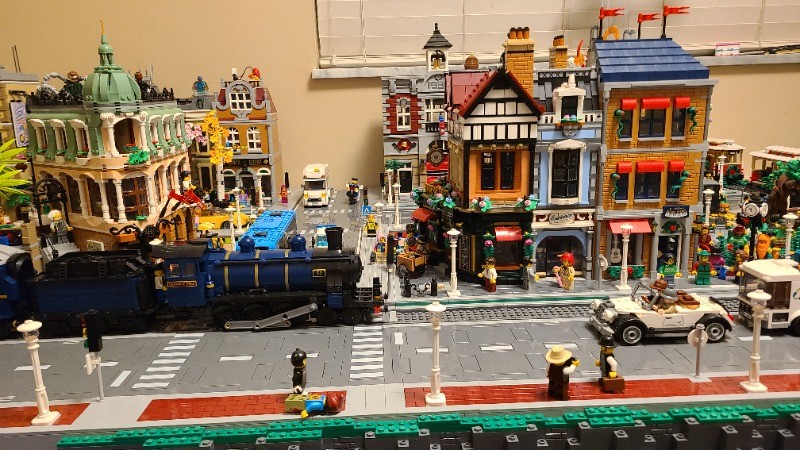 LEGO Set 10350-1 Tudor Corner (2025 Modular Buildings) | Rebrickable ...