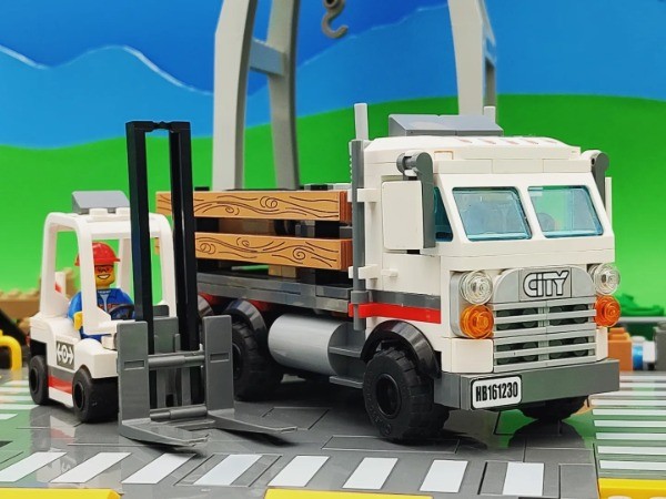 LEGO MOC Stake Bed Truck & Forklift by HaulingBricks | Rebrickable ...