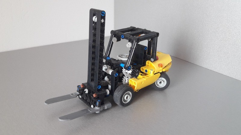 LEGO MOC Forklift by Bortnick | Rebrickable - Build with LEGO
