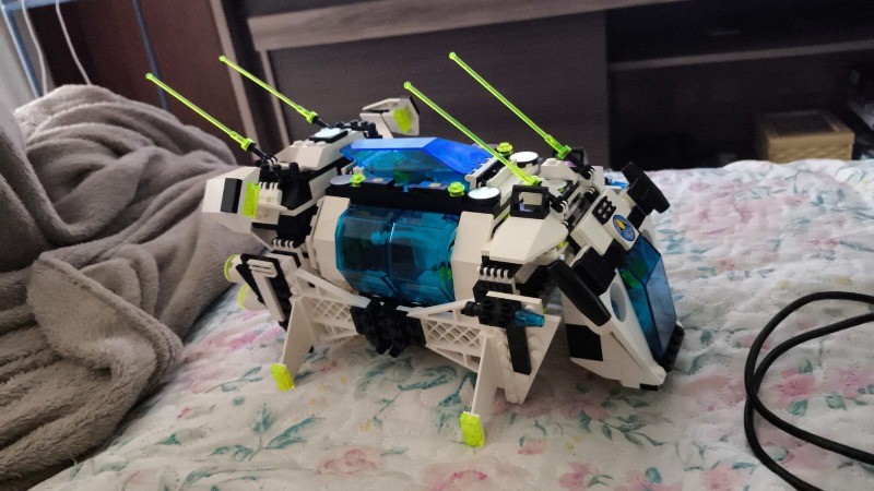 LEGO MOC-208176 Exploriens Drop Ship by Brelha | Rebrickable - Build ...