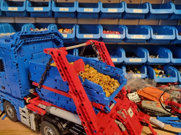 LEGO Workbench for Huwi | Rebrickable - Build with LEGO