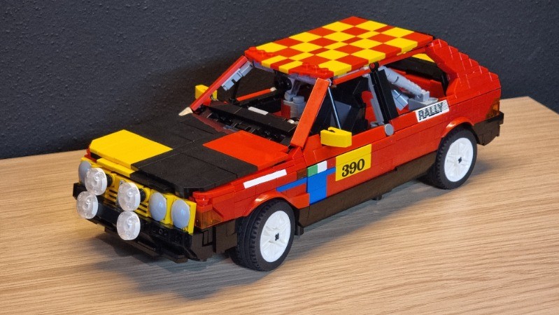 LEGO MOC Fiat Ritmo RALLY by Aquil8 | Rebrickable - Build with LEGO