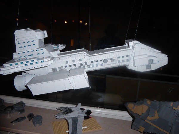 LEGO MOC USS Prometheus by Resqusto | Rebrickable - Build with LEGO