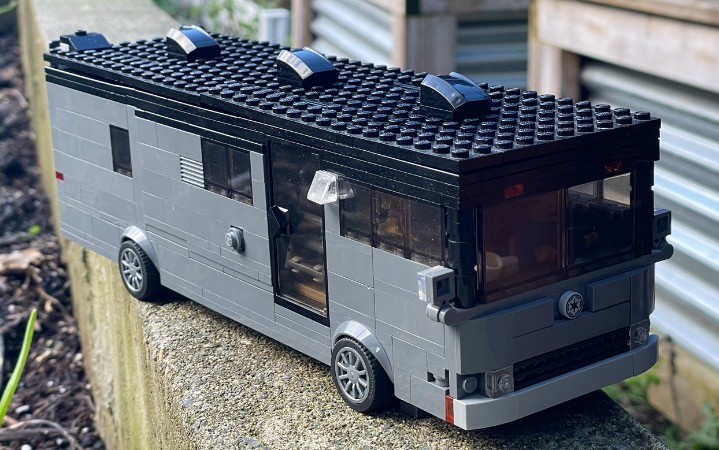 LEGO MOC Class A Recreational Motorhome (With Working Slides) by ...