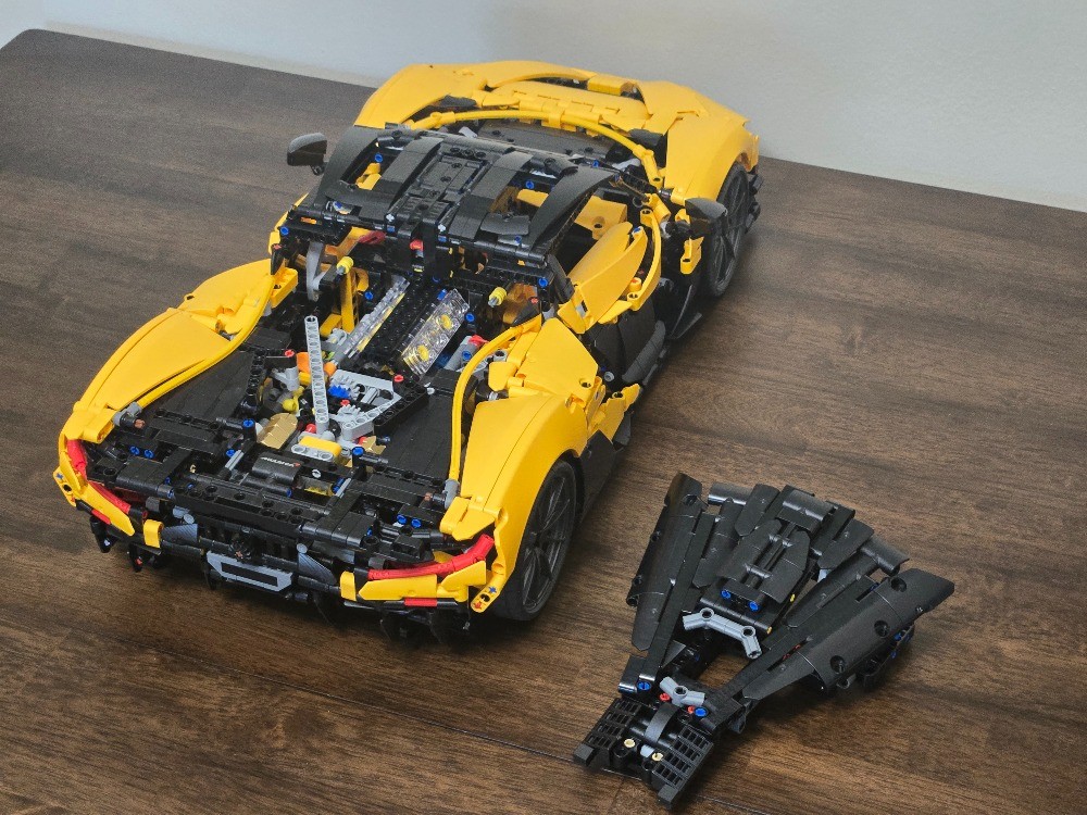 LEGO MOC-222472 42172 McLaren W1 by BricksByCas24 | Rebrickable - Build ...