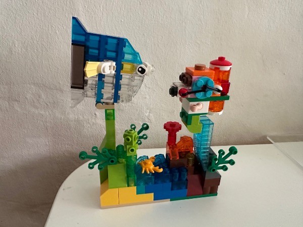 LEGO MOC Mola mola and diver by microbe_jc | Rebrickable - Build with LEGO
