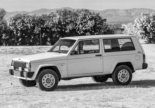 LEGO MOC Jeep Cherokee XJ 2 door by BowTiedTurismo | Rebrickable ...