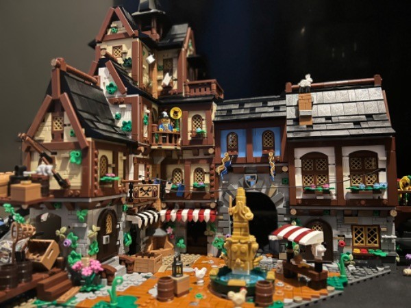 LEGO MOC Medieval Town Centre by J.K. Brick | Rebrickable - Build with LEGO