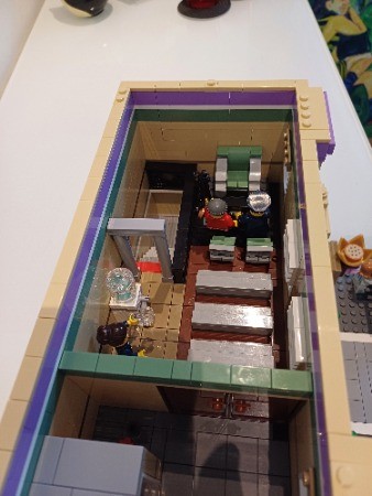 LEGO MOC 10278 Alternate Police Station by vhenco | Rebrickable - Build ...