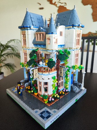 LEGO MOC Corner Castle BNB - Modification of Set 42638 by Brick Artisan ...