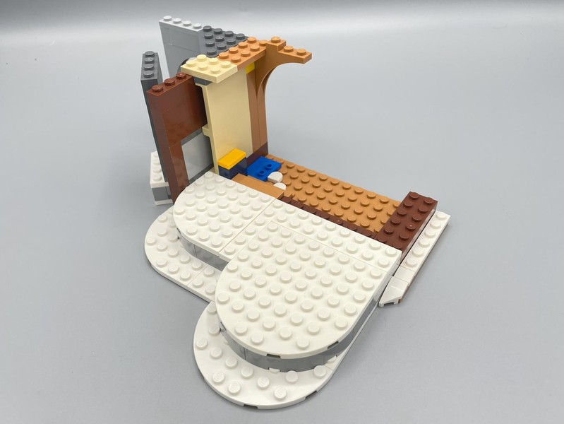 Review: 41756-1 - Holiday Ski Slope and Café | Rebrickable - Build with ...
