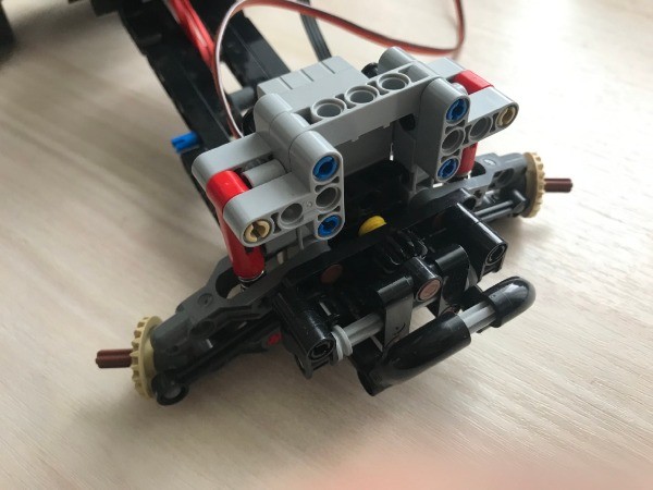 LEGO MOC Front Axle For Trophy Truck With GeekServo And Caster by ...