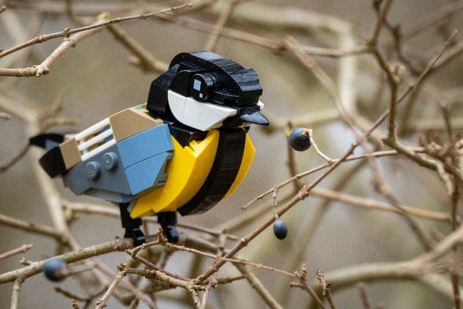 LEGO MOC Great tit by SKABRAM | Rebrickable - Build with LEGO
