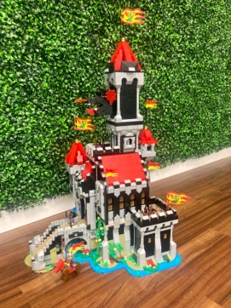 LEGO MOC Black Falcon Knight's Castle (31120 "Medieval Castle ...