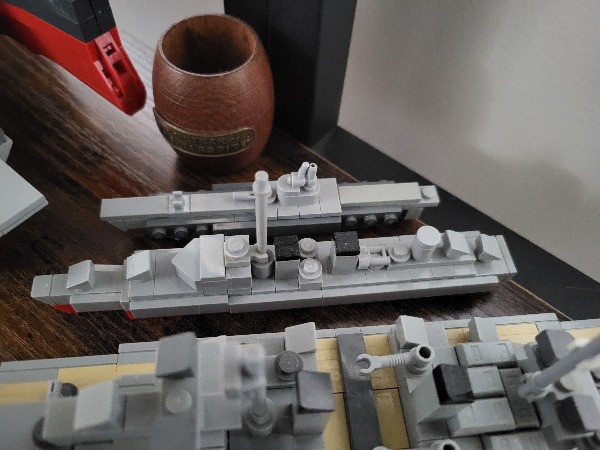 LEGO MOC Mini HMS Ajax by RMC1138 | Rebrickable - Build with LEGO