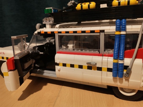LEGO MOC-190776 ECTO-1A by mrlegocherry | Rebrickable - Build with LEGO
