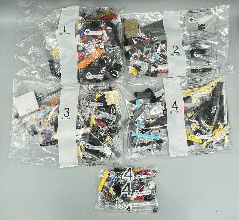 Review: 10300-1 - Back to the Future Time Machine | Rebrickable - Build ...