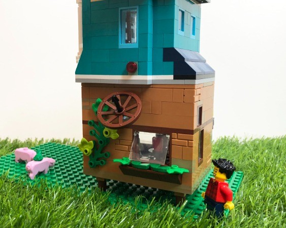 LEGO MOC Little Solarpunk House by phoester | Rebrickable - Build with LEGO