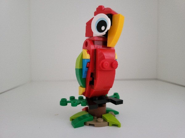 LEGO MOC Perching Parrot - 30581 Alternate by smyjd | Rebrickable ...