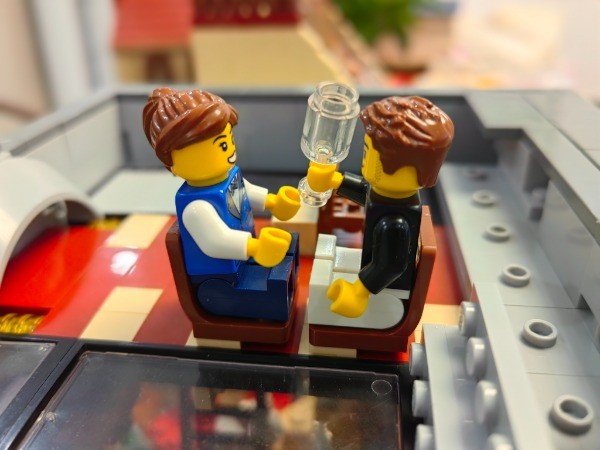 LEGO MOC hair salon and the tailor shop by YuuErr | Rebrickable - Build ...