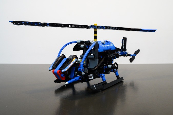LEGO MOC Helicopter with gear driven rotating rotors by foolsgoldsfish ...