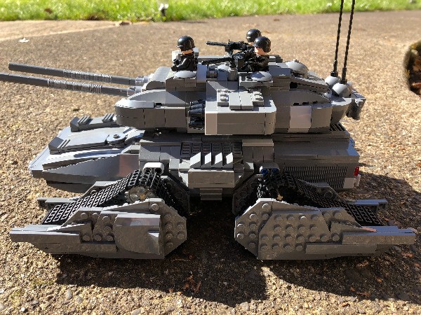 LEGO MOC 'Goliath' futuristic tank by Camobricktape | Rebrickable ...