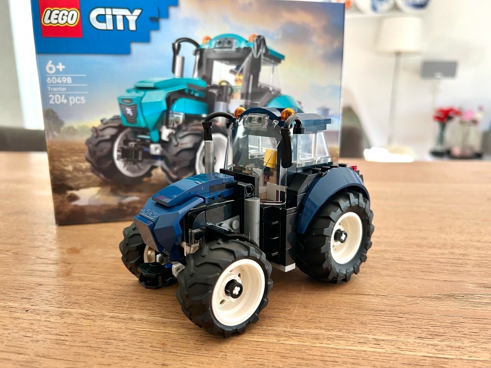 LEGO Set 60498-1 Tractor (2026 City > Farm) | Rebrickable - Build with LEGO