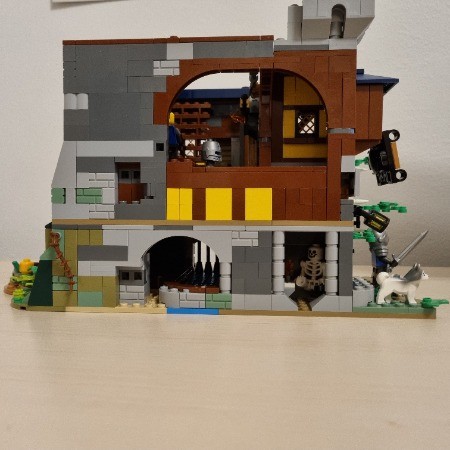 LEGO MOC Medieval Castle Keep by Gr33tje13 | Rebrickable - Build with LEGO