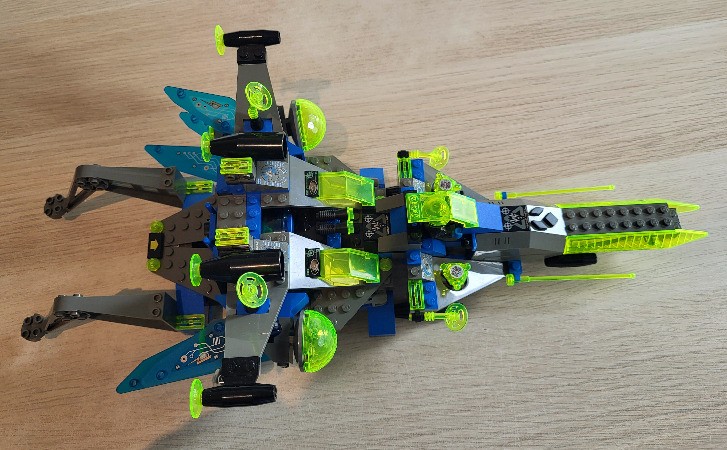 LEGO Set 6969-1 Celestial Stinger (1998 Space > Insectoids ...