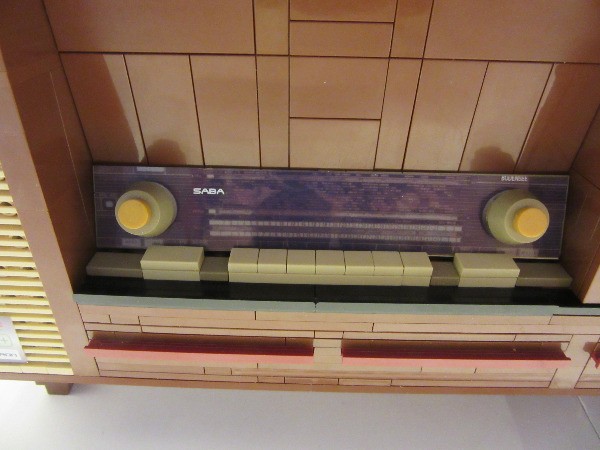 LEGO MOC Music Chest SABA Bodensee 126 with DAB+ Radio by hjvdh ...