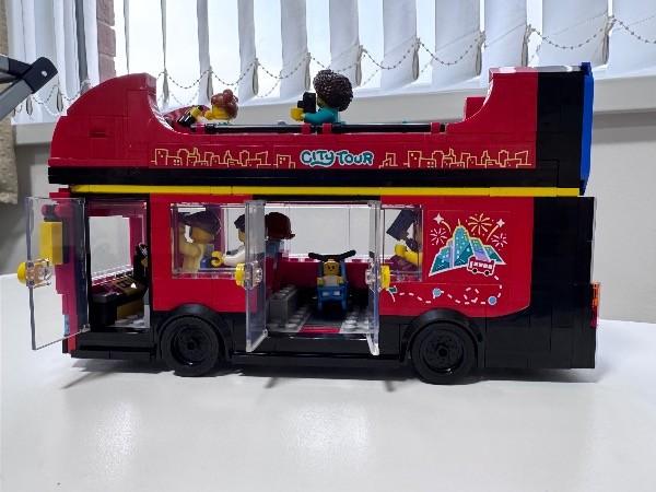LEGO MOC 60407 - 8-wide Double-Decker Sightseeing Bus by Master-MOCer ...
