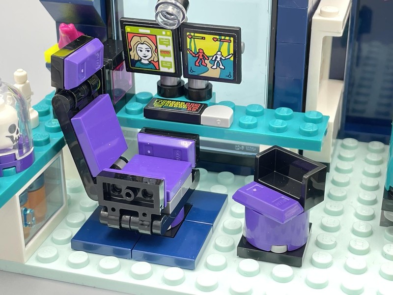 Review: 41739-1 - Liann's Room & 41755-1 - Nova's Room | Rebrickable ...