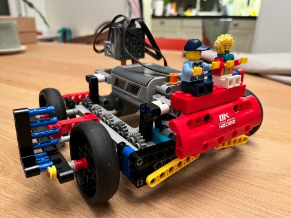 LEGO MOC Reversible RC Car by Technicalities by KK | Rebrickable ...